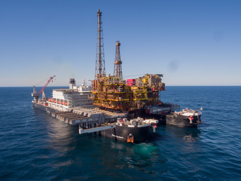 Photos Pioneering Spirit Removes Brent Delta Platform